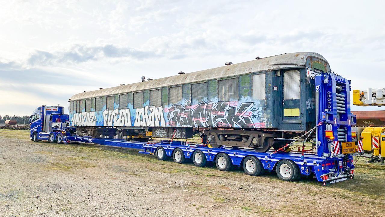 Railway vehicles - Faymonville Trailers - Semi-trailers for special ...