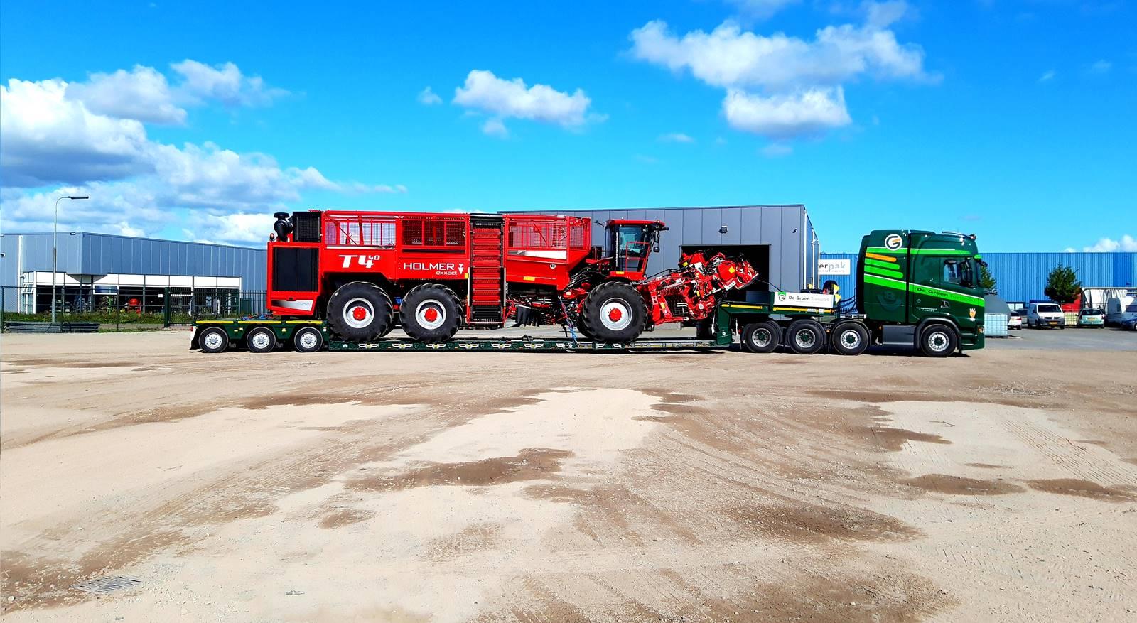 Lowbed semi-trailer for heavy duty & special transport - MegaMAX